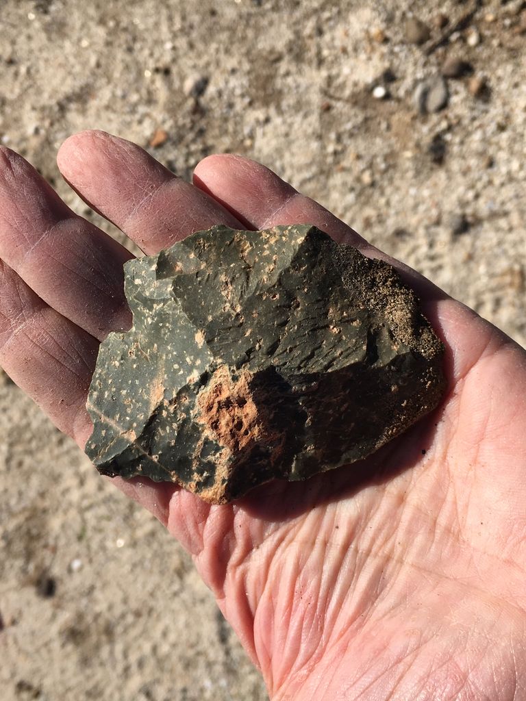 Lithic Artifacts Associated with Desert Pavements in the Sweeney Canyon ...